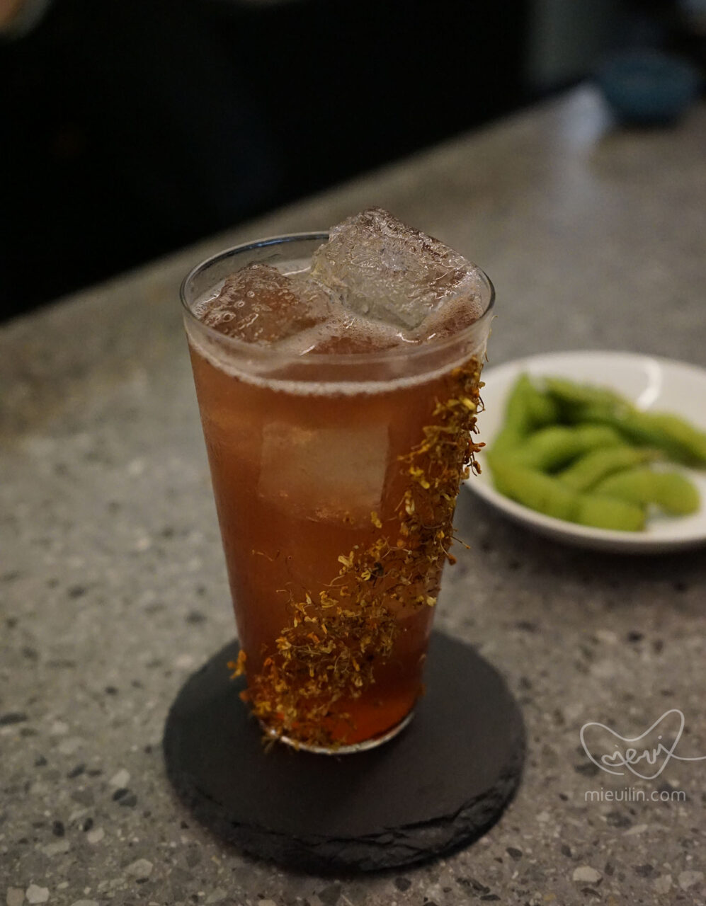 台中勤美酒吧推薦6大理由!【Linger 流連忘返】免費展覽空間! 支持藝術 - Mieui Lin Art Studio